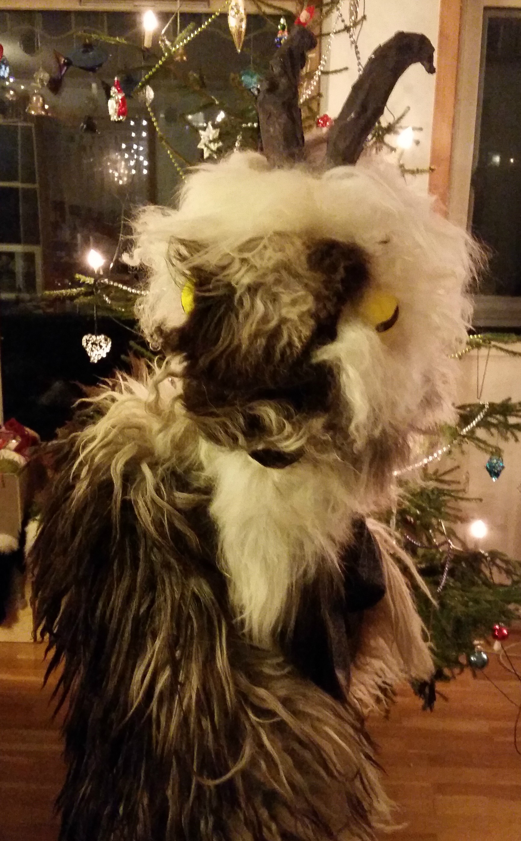 Ta julebukken tilbake! / Bring back the yule goat! – Fortidsfamilien ...
